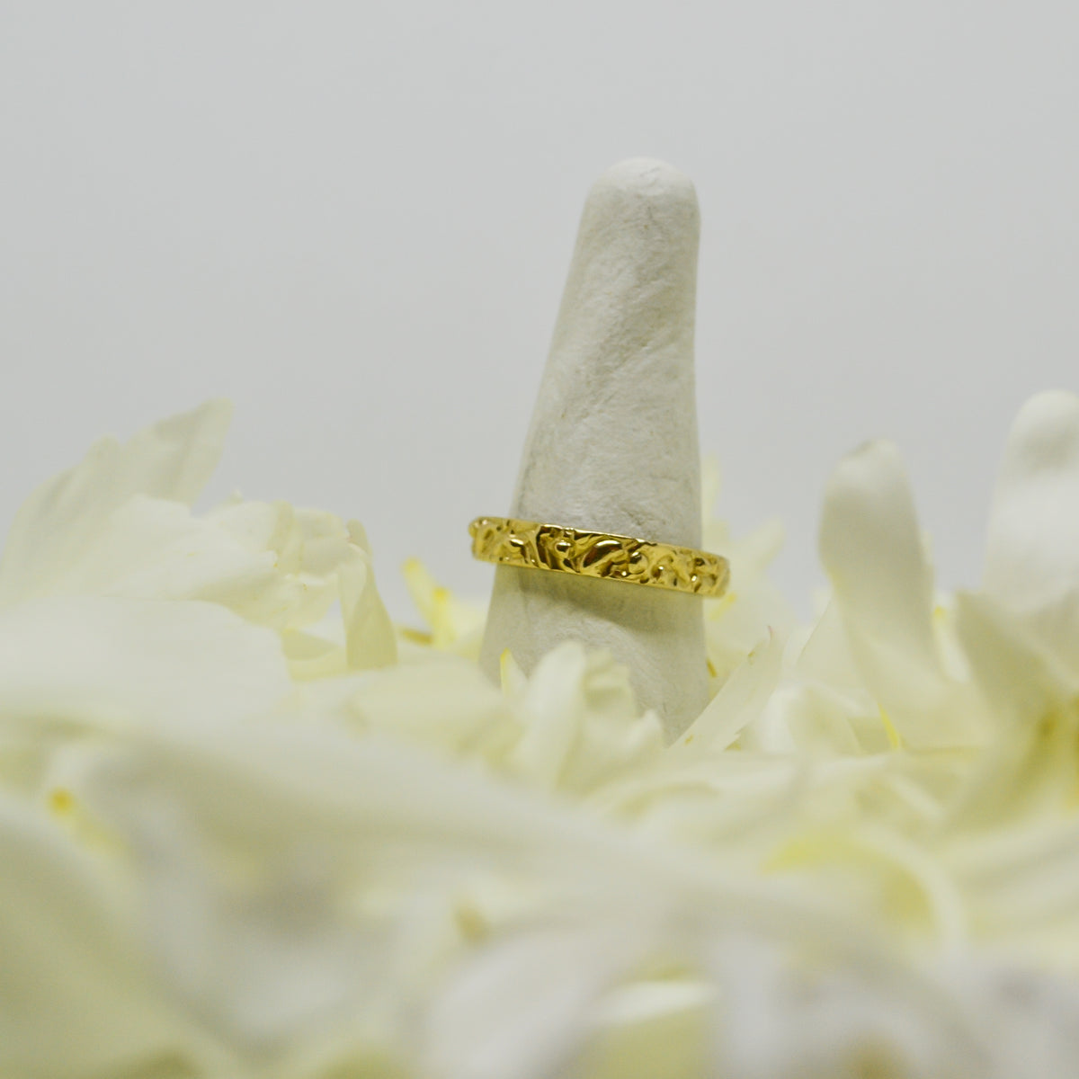 Flora Ring | 14K Gold Band – Material Wit