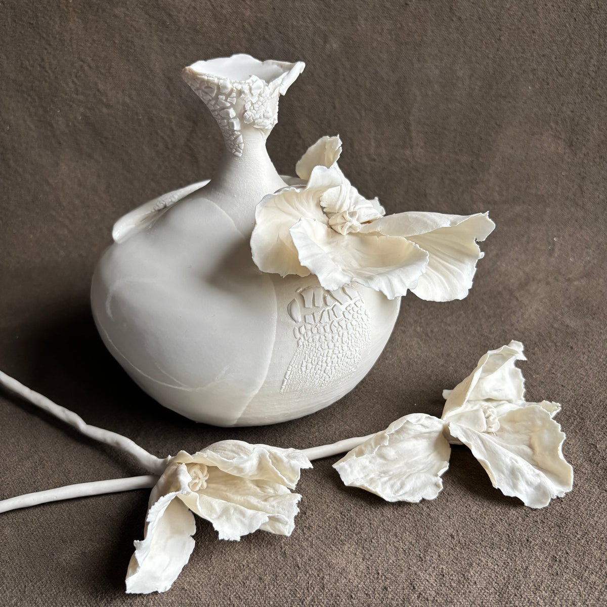 Annie Sparks | Porcelain Floral Vase #127 – Material Wit